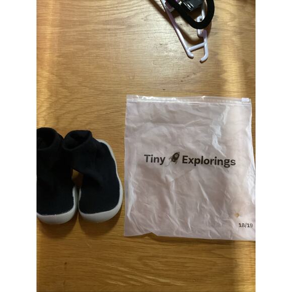 TINY EXPLORINGS | Other | Tiny Exploring Walking Shoes Size 819 Black ...